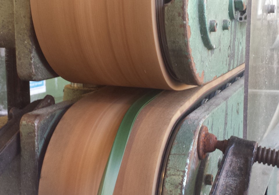 Haul Off Belts, Pads and Chain for the Extrusion Industry | TransDev